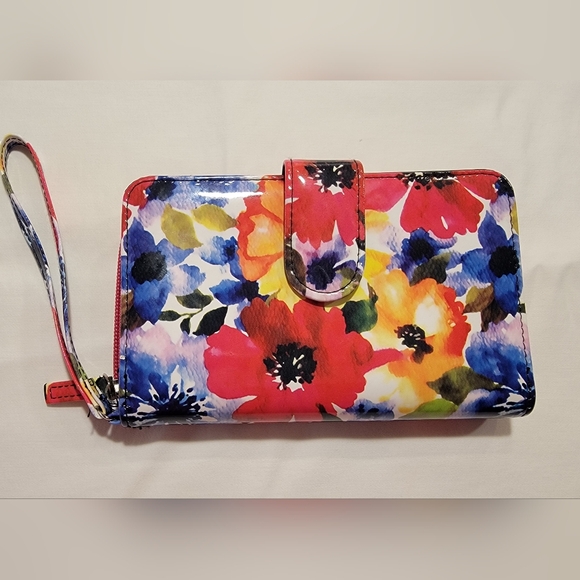 mundi | Bags | Mundi Rfid Clutch Go Wallet | Poshmark